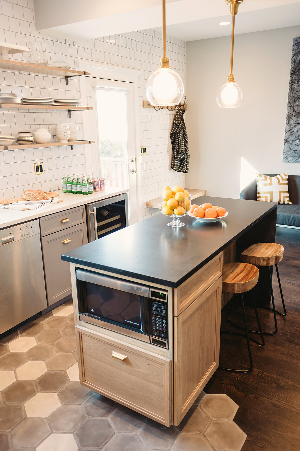 Kitchen Design: Hexagon , Contemporary but Warm – Rustic Elegance ...