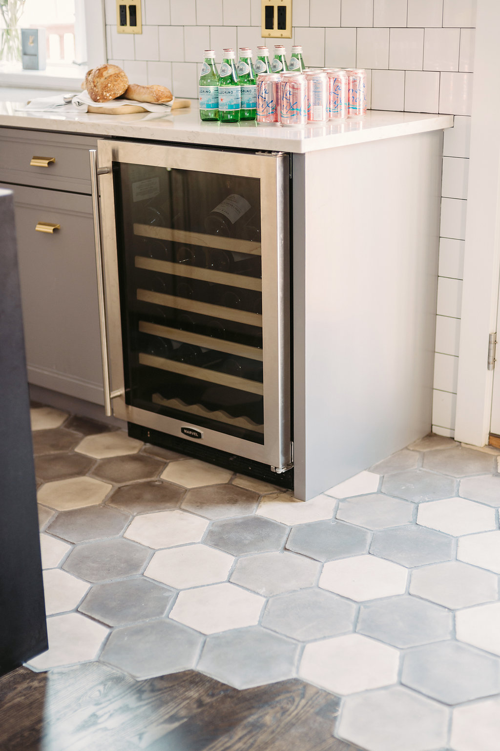 Kitchen Design: Hexagon , Contemporary but Warm – Rustic Elegance ...